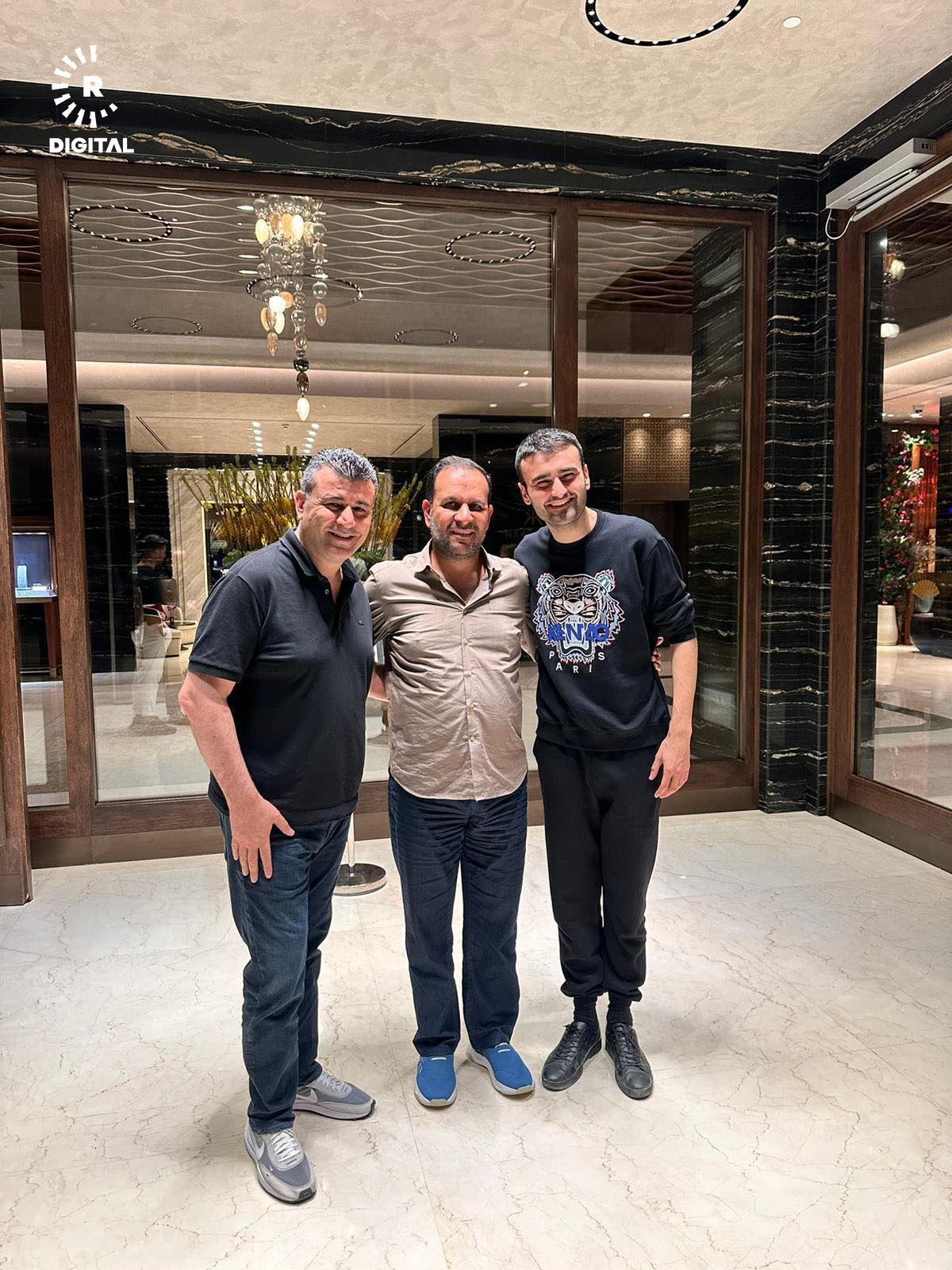 CZN Burak, babası ile barışmasına vesile olan... | Rudaw.net